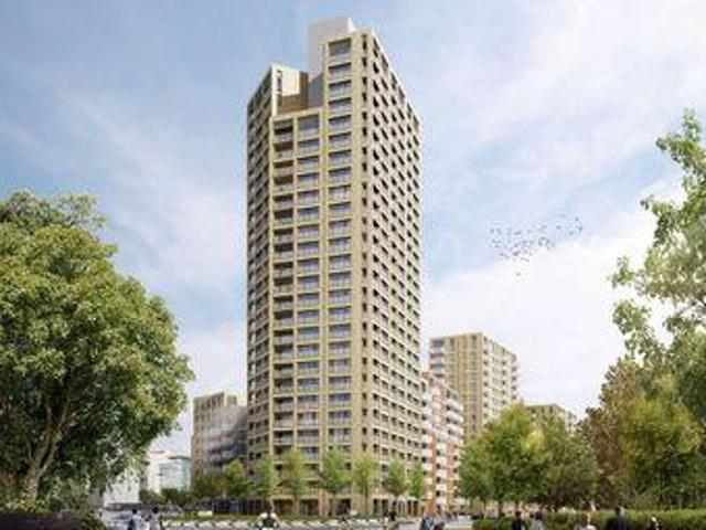 3 Bedrooms Flat for sale in Lakeside Drive, Park Royal, London NW10