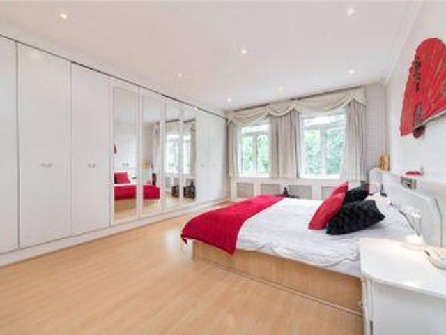 3 Bedrooms Flat for sale in Langland Gardens, Hampstead, London NW3