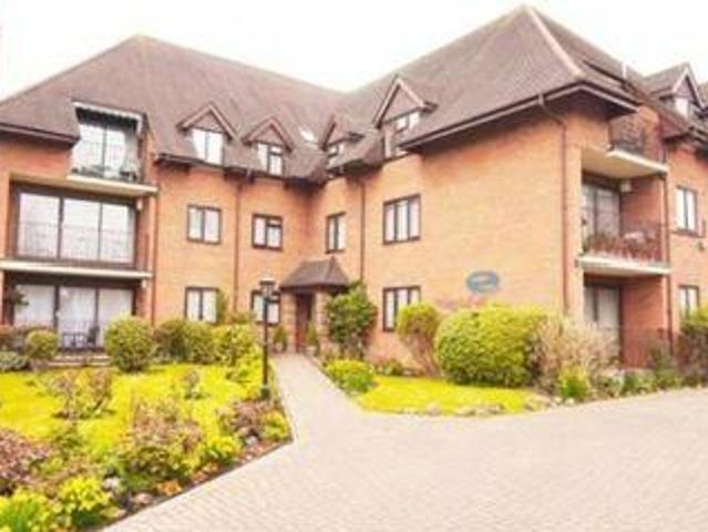 3 Bedrooms Flat for sale in Langley Court, Raleigh Close, London NW4