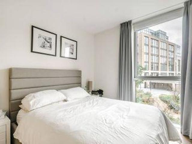 3 Bedrooms Flat for sale in Lillie Square, Earls Court SW6