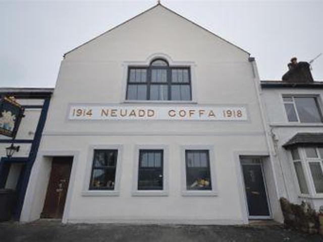 3 Bedrooms Flat for sale in Llanrwst Road, Glan Conwy, Colwyn Bay LL28