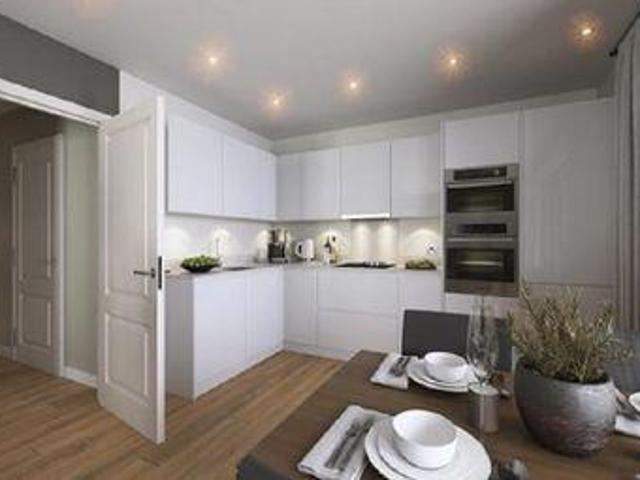 3 Bedrooms Flat for sale in Moorhen Drive, Edgware NW9