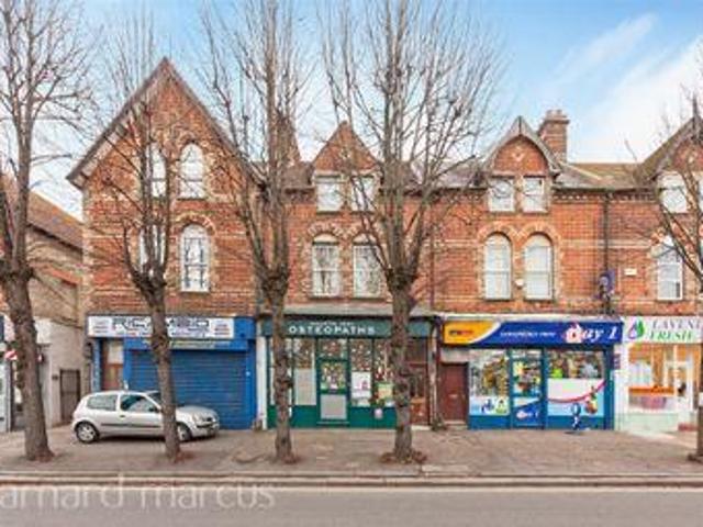 3 Bedrooms Flat for sale in Manor Road, Wallington SM6