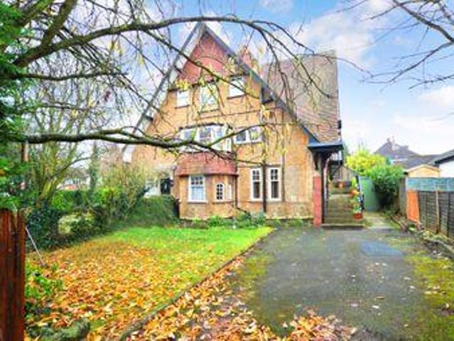 3 Bedrooms Flat for sale in Manor Road, Harrogate HG2
