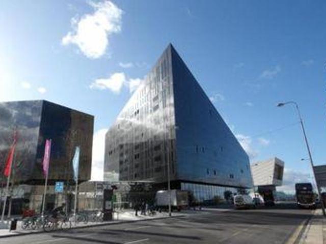 3 Bedrooms Flat for sale in Mann Island, Liverpool, Merseyside L3