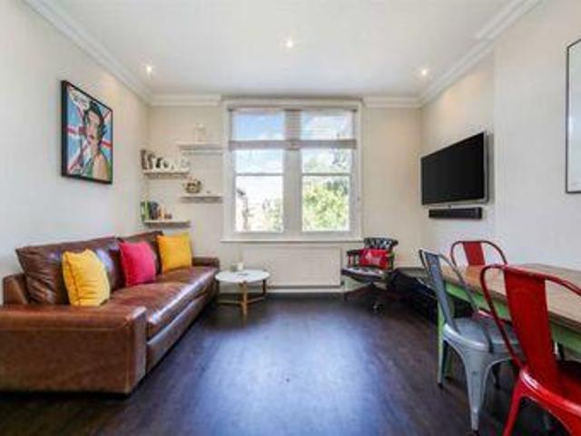 3 Bedrooms Flat for sale in Manstone Road, London NW2