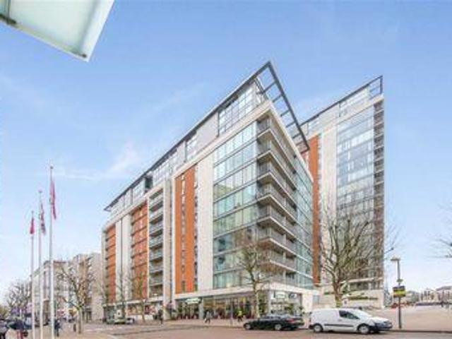3 Bedrooms Flat for sale in Marmara Apartments, Excel, London E16