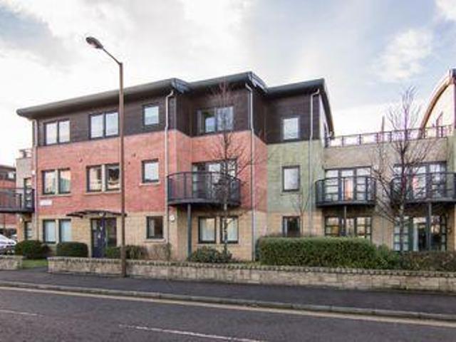3 Bedrooms Flat for sale in Meggetland View, Craiglockhart, Edinburgh EH14