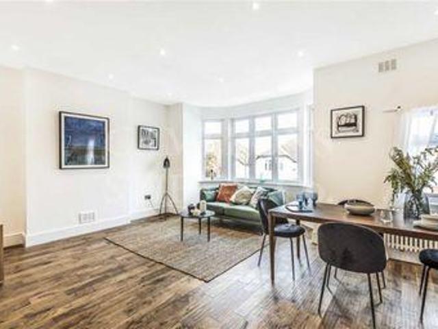 3 Bedrooms Flat for sale in Melrose Avenue, Willesden Green, London NW2