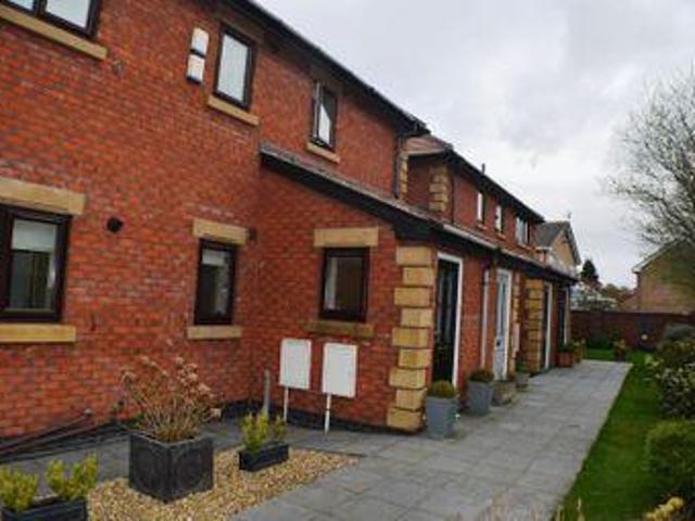 3 Bedrooms Flat for sale in Midway Drive, Poynton, Stockport SK12