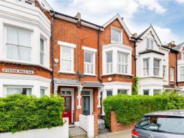 3 Bedrooms Flat for sale in Mysore Road, Battersea, London SW11