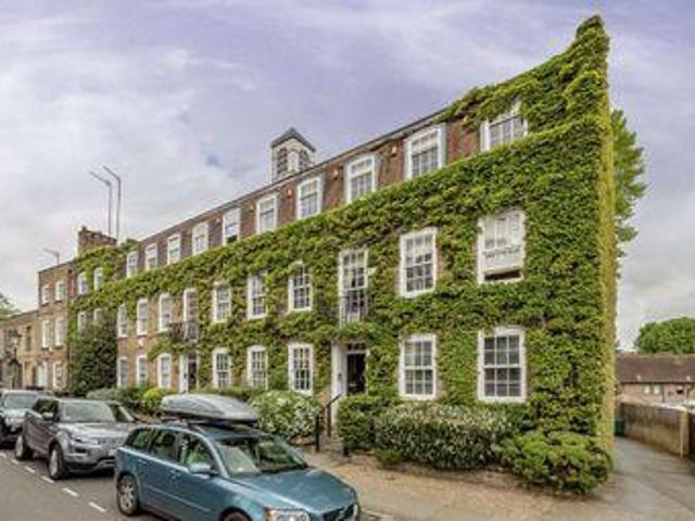 3 Bedrooms Flat for sale in North End, London NW3
