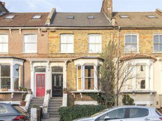 3 Bedrooms Flat for sale in Sandringham Road, London E8