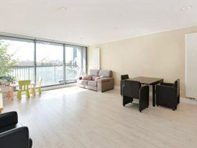3 Bedrooms Flat for sale in Selsdon Way, London E14