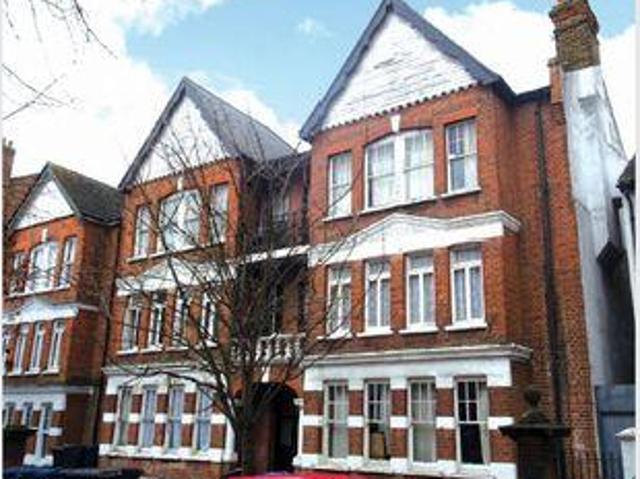 3 Bedrooms Flat for sale in Shalimar Gardens, London W3