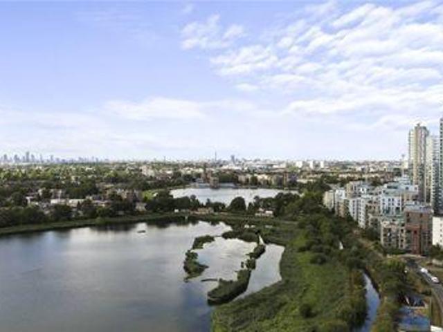 3 Bedrooms Flat for sale in Skylark Point, Newnton Close, London N4