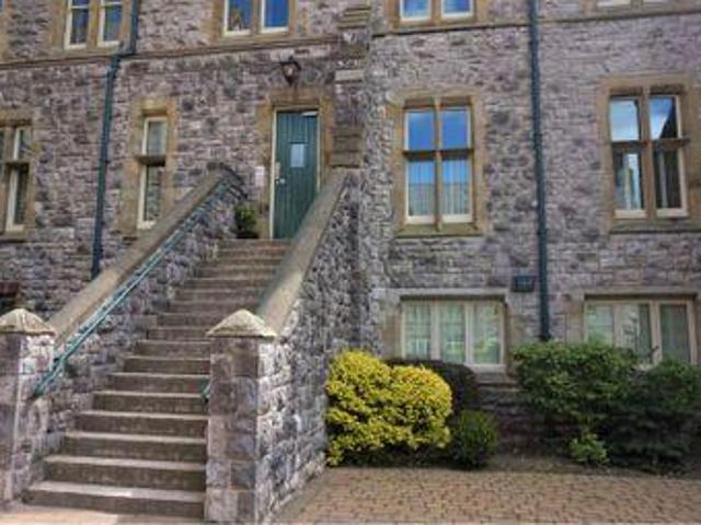 3 Bedrooms Flat for sale in St. Clares Court, Holywell CH8