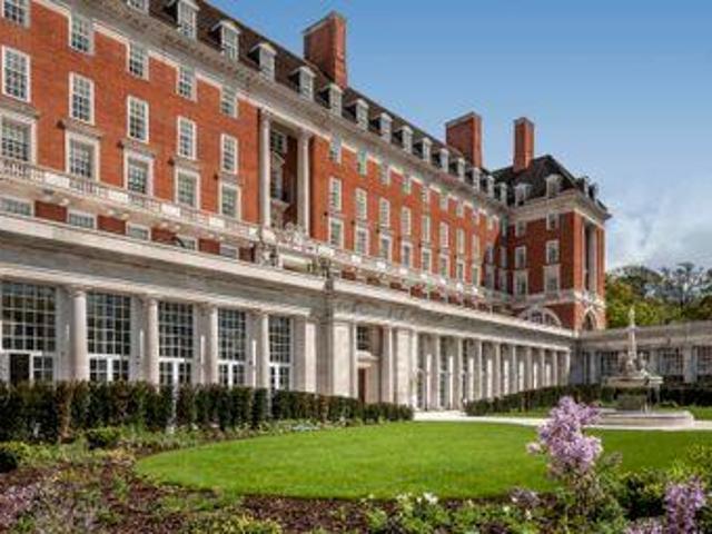 3 Bedrooms Flat for sale in Star And Garter, Richmond TW10