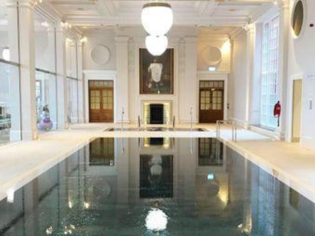 3 Bedrooms Flat for sale in Star & Garter, Richmond Hill, Richmond, Surrey TW10