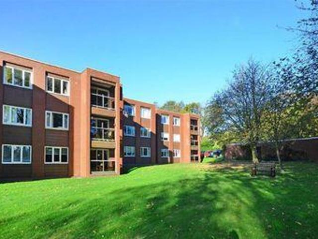 3 Bedrooms Flat for sale in Storth Park, Sheffield, Yorkshire S10