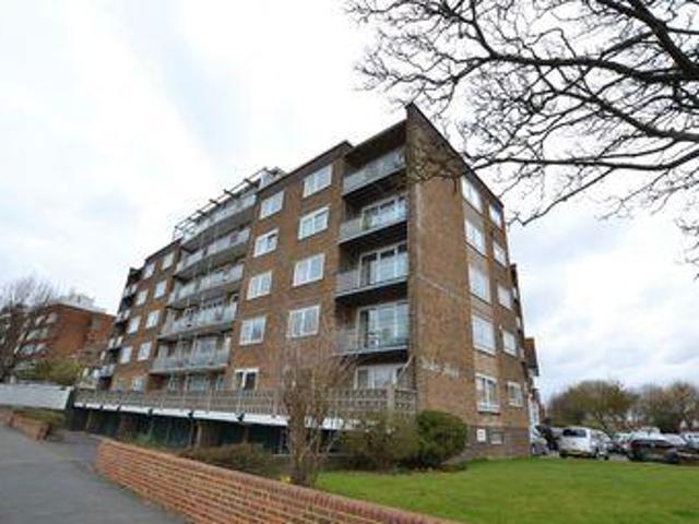 3 Bedrooms Flat for sale in Sutherland Avenue, Bexhill On Sea TN39