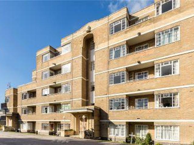 3 Bedrooms Flat for sale in Suffolk House Central, Suffolk Square, Cheltenham, Gloucestershire GL50