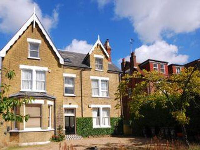3 Bedrooms Flat for sale in Polworth Road, Streatham SW16