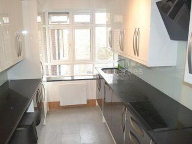 3 Bedrooms Flat for sale in Portsea Place, Edgware Road, Greater London. W2