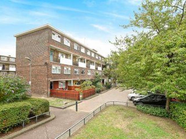 3 Bedrooms Flat for sale in Patmore Estate, London SW8