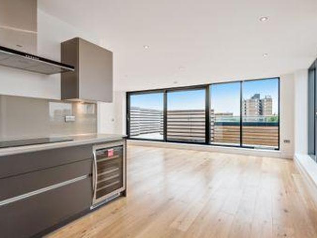 3 Bedrooms Flat for sale in Pages Walk, London SE1