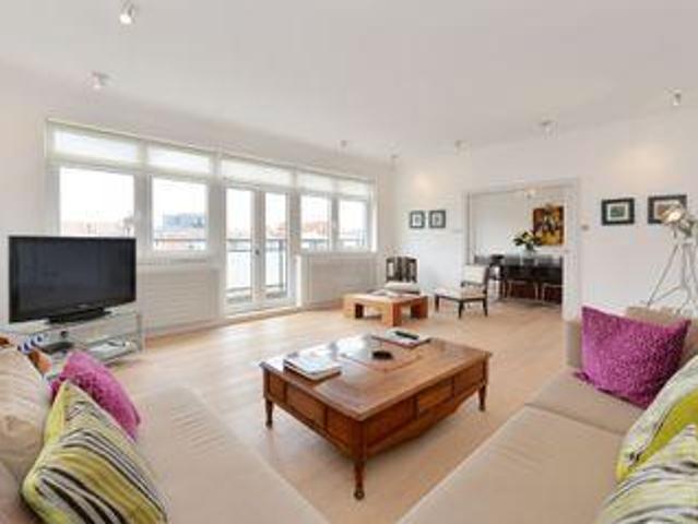 3 Bedrooms Flat for sale in Palace Court, London W2