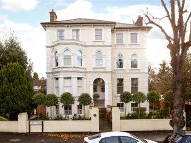 3 Bedrooms Flat for sale in Palace Road, Kingston Upon Thames KT1