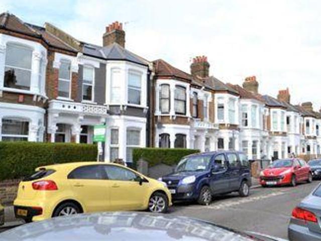 3 Bedrooms Flat for sale in Purves Road, Kensal Rise, London NW10