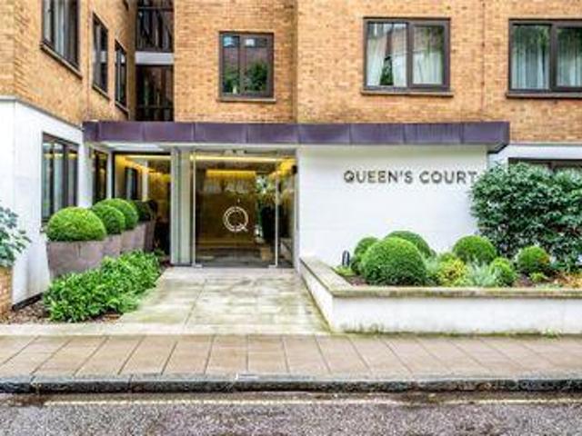 3 Bedrooms Flat for sale in Queens Court, 4 8 Finchley Road, London NW8