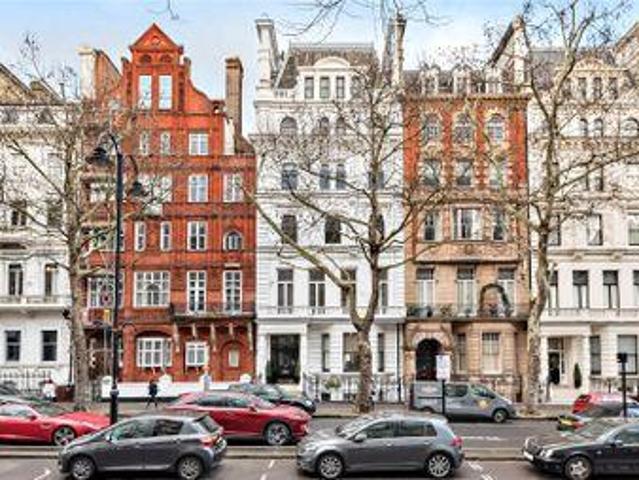 3 Bedrooms Flat for sale in Queens Gate, Kensington, London SW7