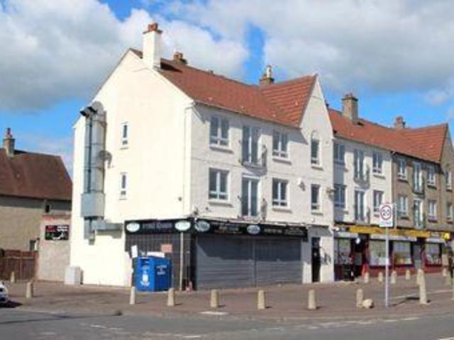 3 Bedrooms Flat for sale in Queens Terrace, Tourhill Road, Kilmarnock, East Ayrshire KA3