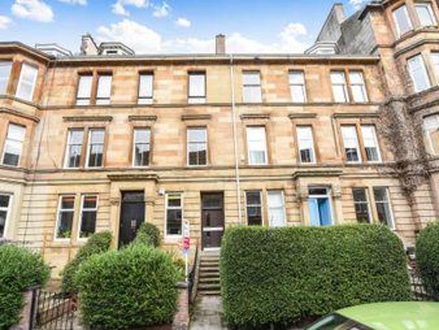 3 Bedrooms Flat for sale in Roslea Drive, Dennistoun, Glasgow G31
