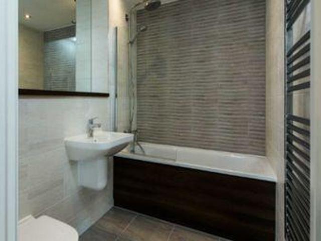 3 Bedrooms Flat for sale in Regent Road, Salford M5