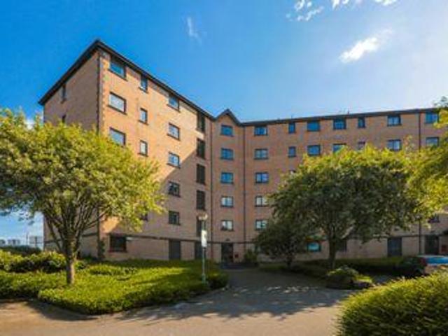 3 Bedrooms Flat for sale in Riverview Place, Glasgow G5