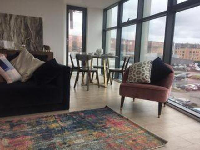 3 Bedrooms Flat for sale in Riverside Drive, Liverpool L3