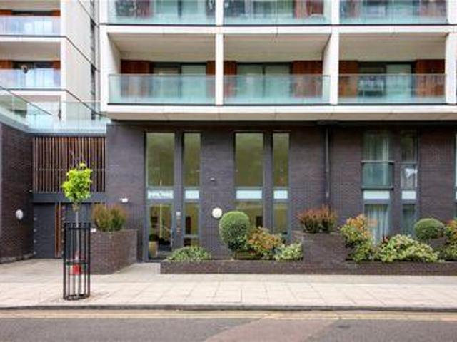 3 Bedrooms Flat for sale in Ruffin House, Roseberry Place, London E8