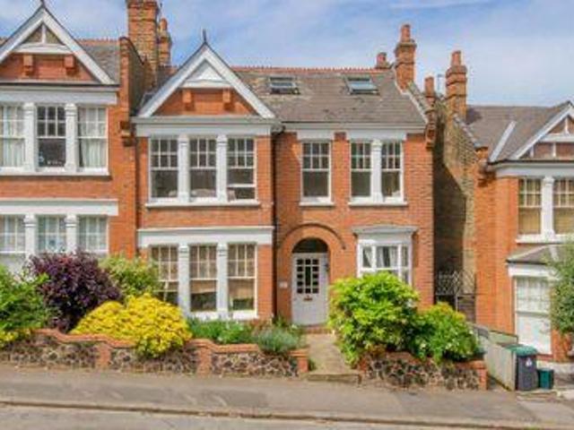 3 Bedrooms Flat for sale in Woodland Gardens, London N10
