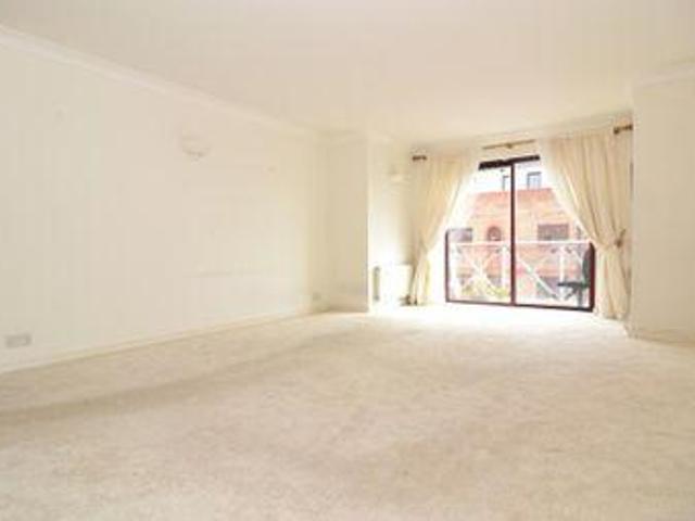 3 Bedrooms Flat for sale in Watermans Quay, William Morris Way SW6