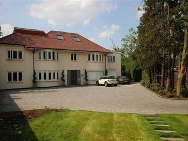 3 Bedrooms Flat for sale in Watford Way, London NW7