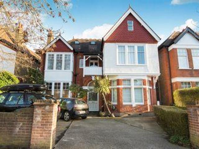 3 Bedrooms Flat for sale in Warwick Road, London W5