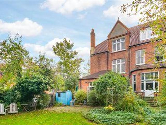 3 Bedrooms Flat for sale in West Hill, London SW15