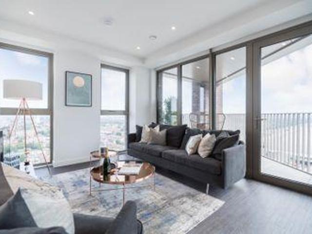 3 Bedrooms Flat for sale in Western Gateway, London E16