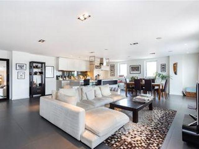 3 Bedrooms Flat for sale in Wharf Road, London N1