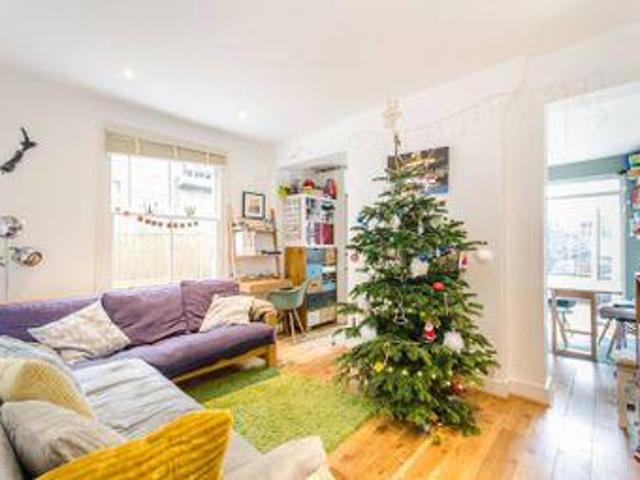 3 Bedrooms Flat for sale in Wixs Lane, Clapham SW4
