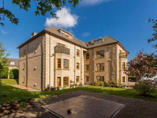 3 Bedrooms Flat for sale in Willowbrae Road, Edinburgh EH8